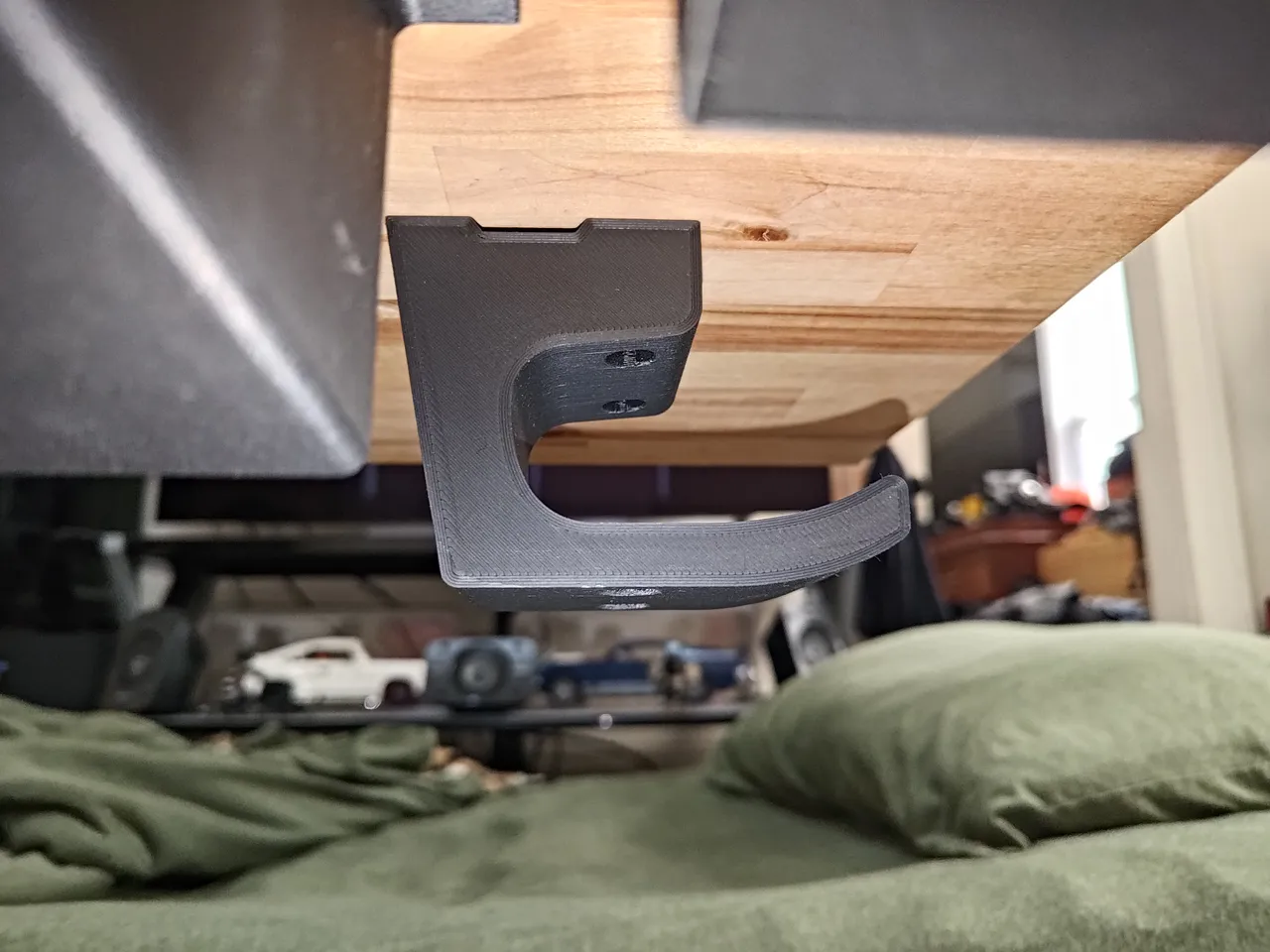 Under Table PS5 Controller Holder by SYST3M_OVERIDE | Download free STL ...