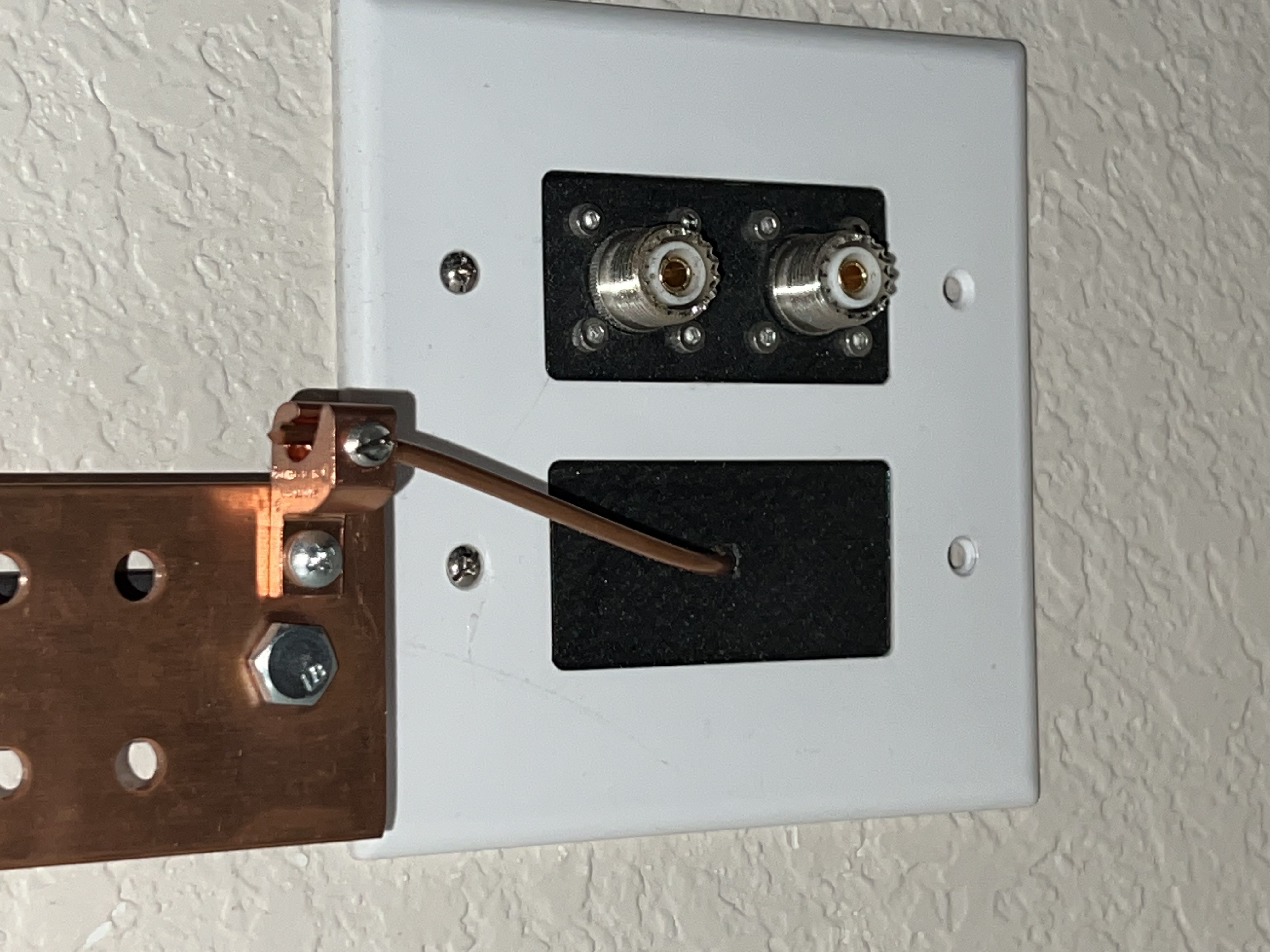 Wall plate insert by Collinsb | Download free STL model | Printables.com