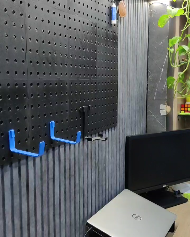 Pegboard - Storage container holder pegs by CRE3D | Download free STL ...