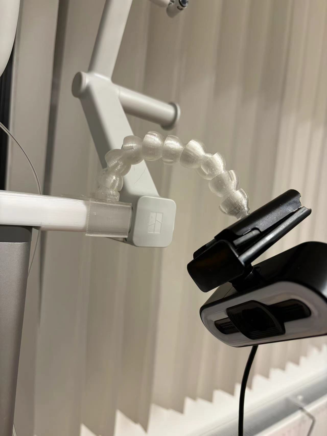 Flexi-Arm Camera Mount For Bambu A1 by ThinkArtWork | Download free STL ...