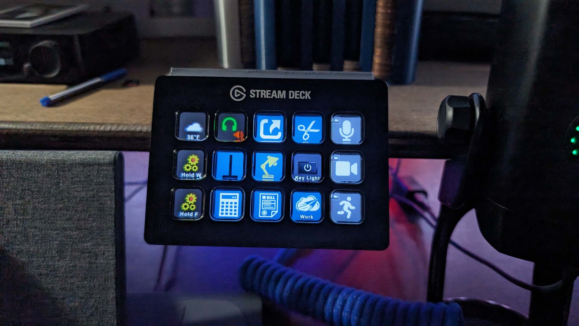 Stream Deck mount for .75" thick desk or riser by Old Man RuRu ...