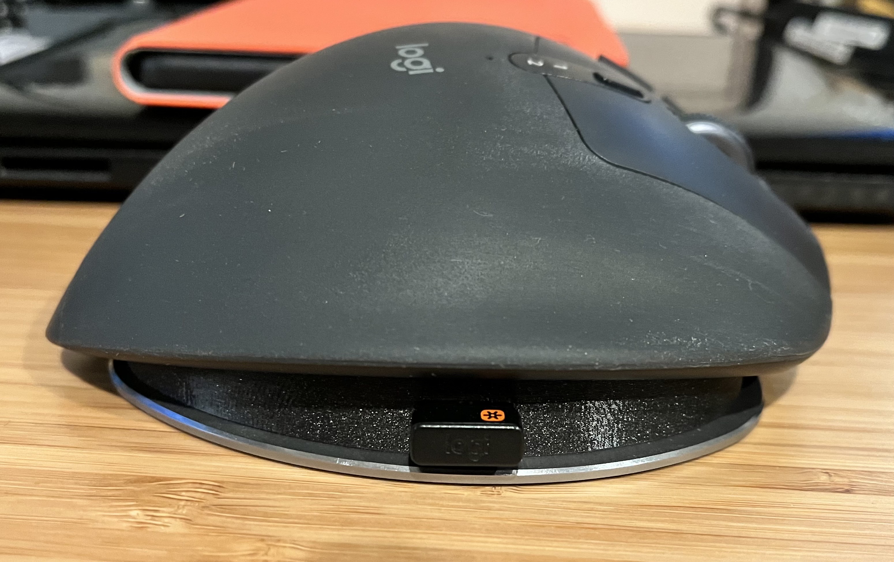MX Ergo 20° spacer with dongle slot by qbit | Download free STL model ...