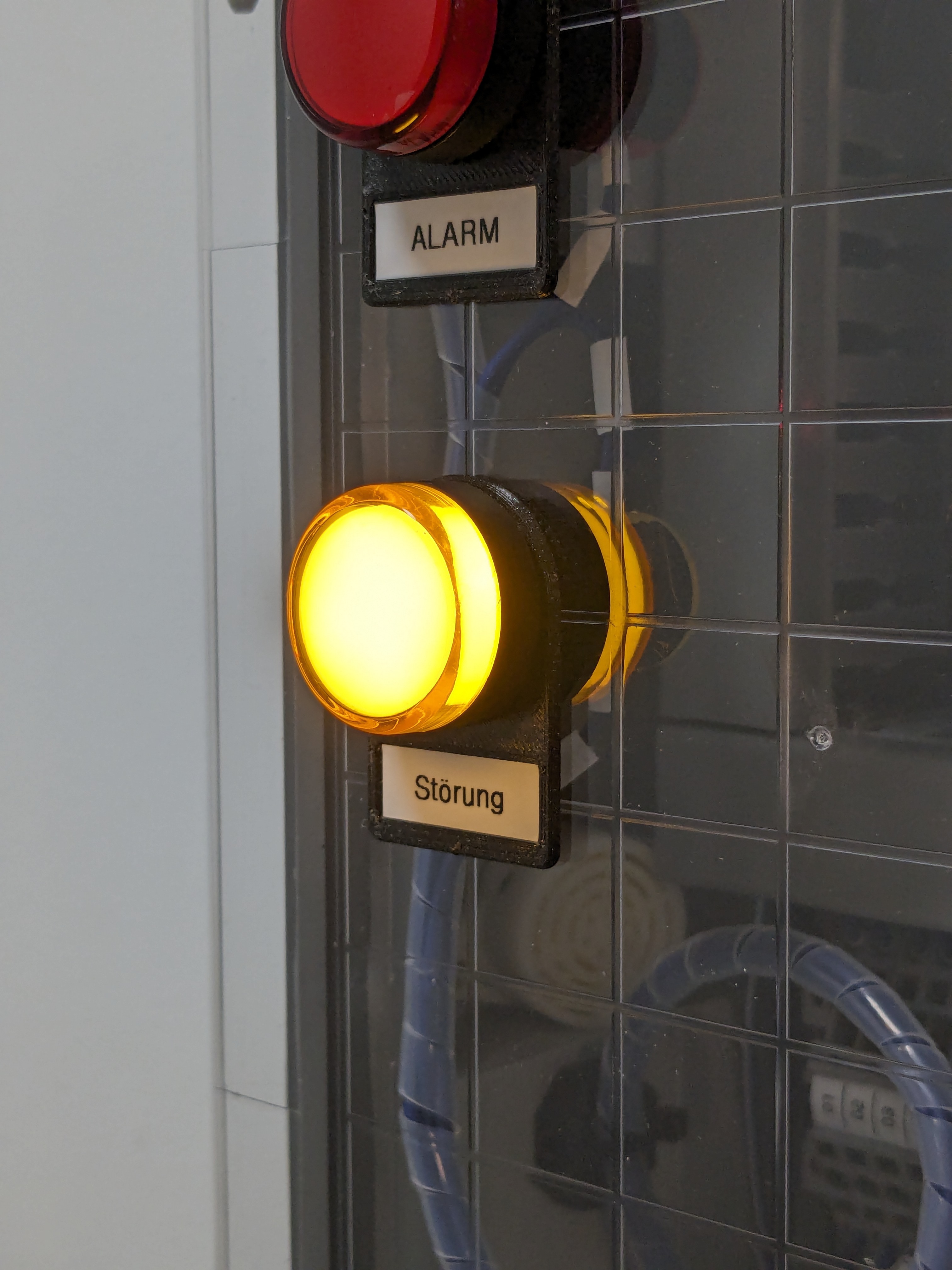 ø22mm Button/Indicator Label Carrier by rahix | Download free STL model ...