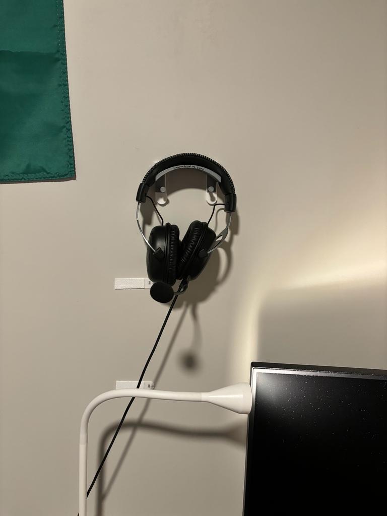 Command Strip Headphone Hanger by Sean Curtin | Download free STL model ...