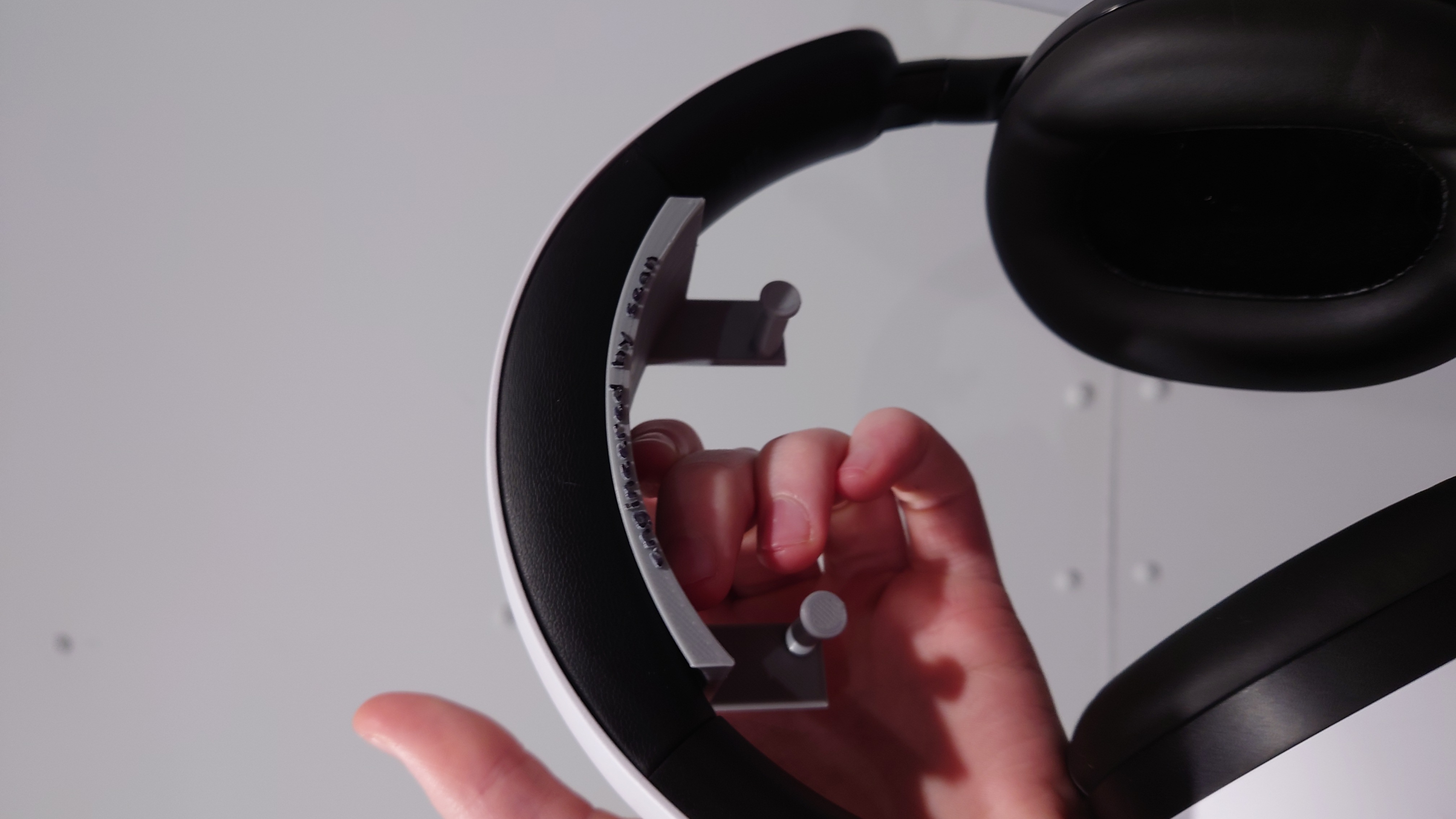 Command Strip Headphone Hanger by Sean Curtin | Download free STL model ...