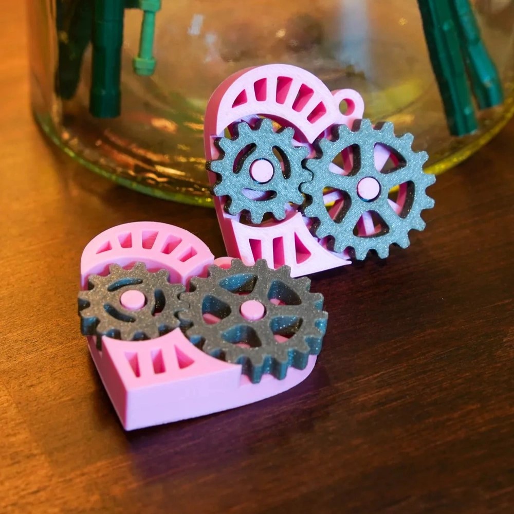 Gear heart fidget toy keychain by Spike Mix | Download free STL model ...