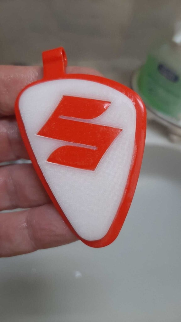 Suzuki Motorcycle KeyChain by robarm74 | Download free STL model ...