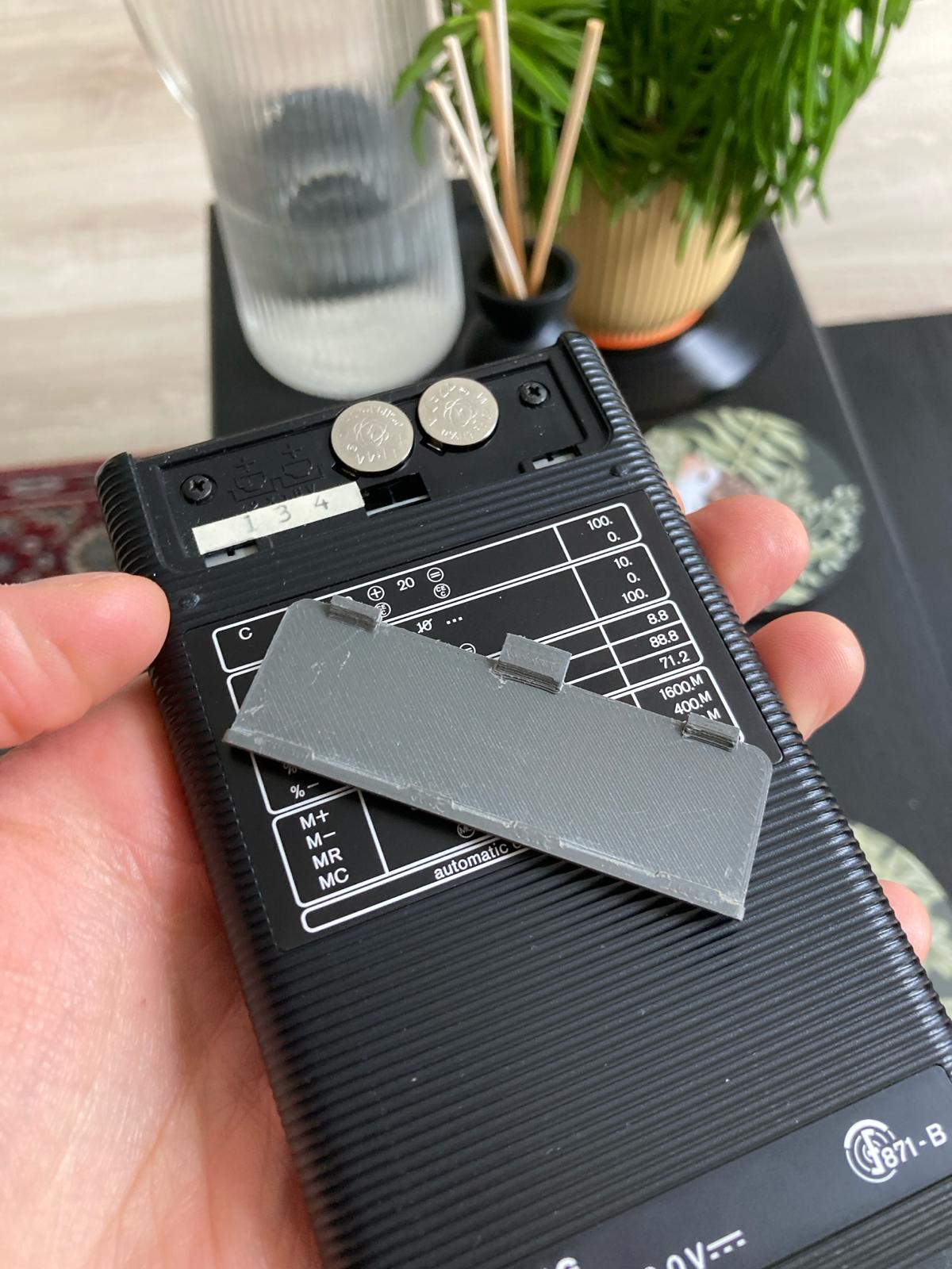Braun ET 66 Calculator Battery Cover by Sflot | Download free STL model ...