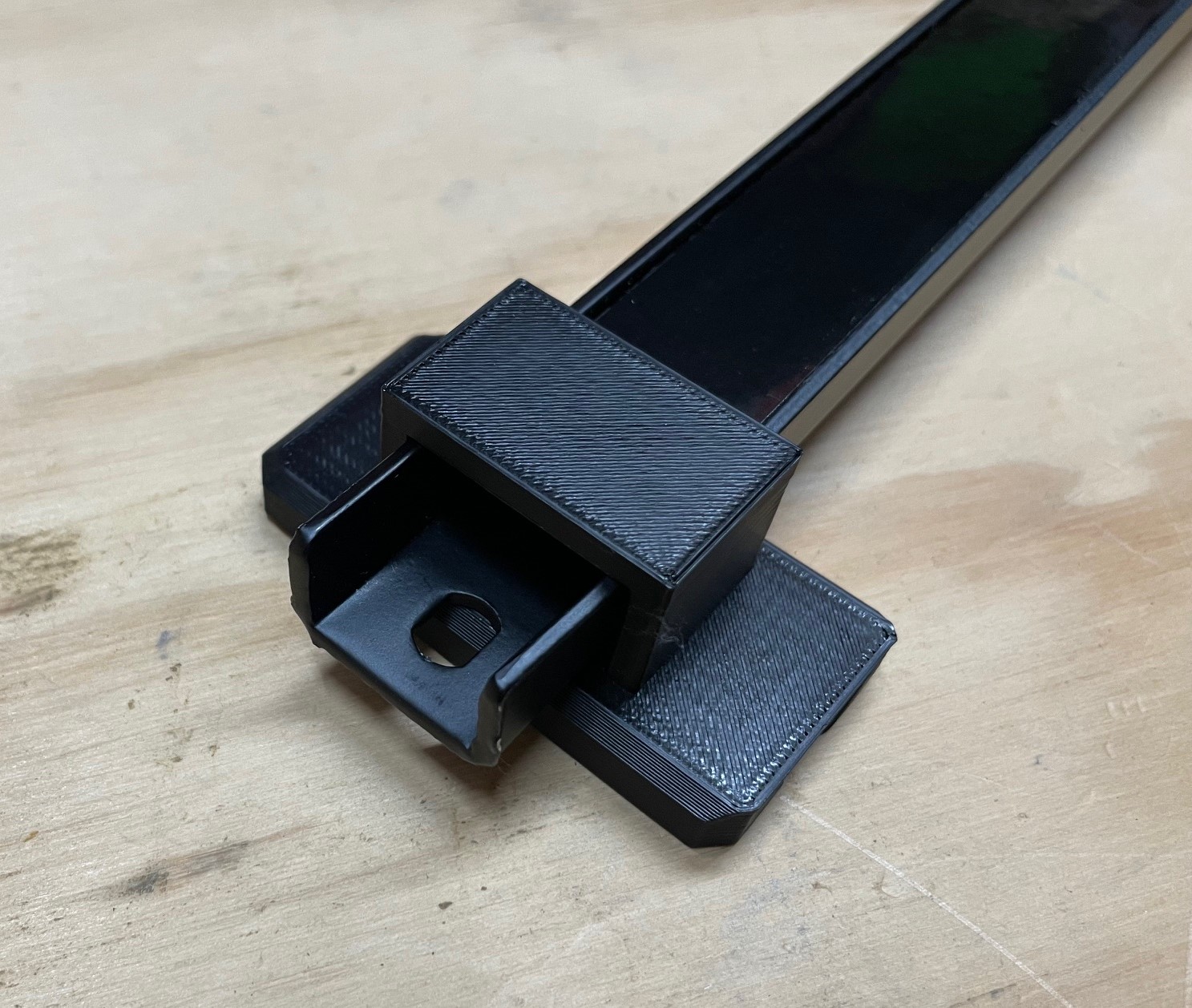 Magnetic bar pegboard bracket by matcs28 | Download free STL model ...