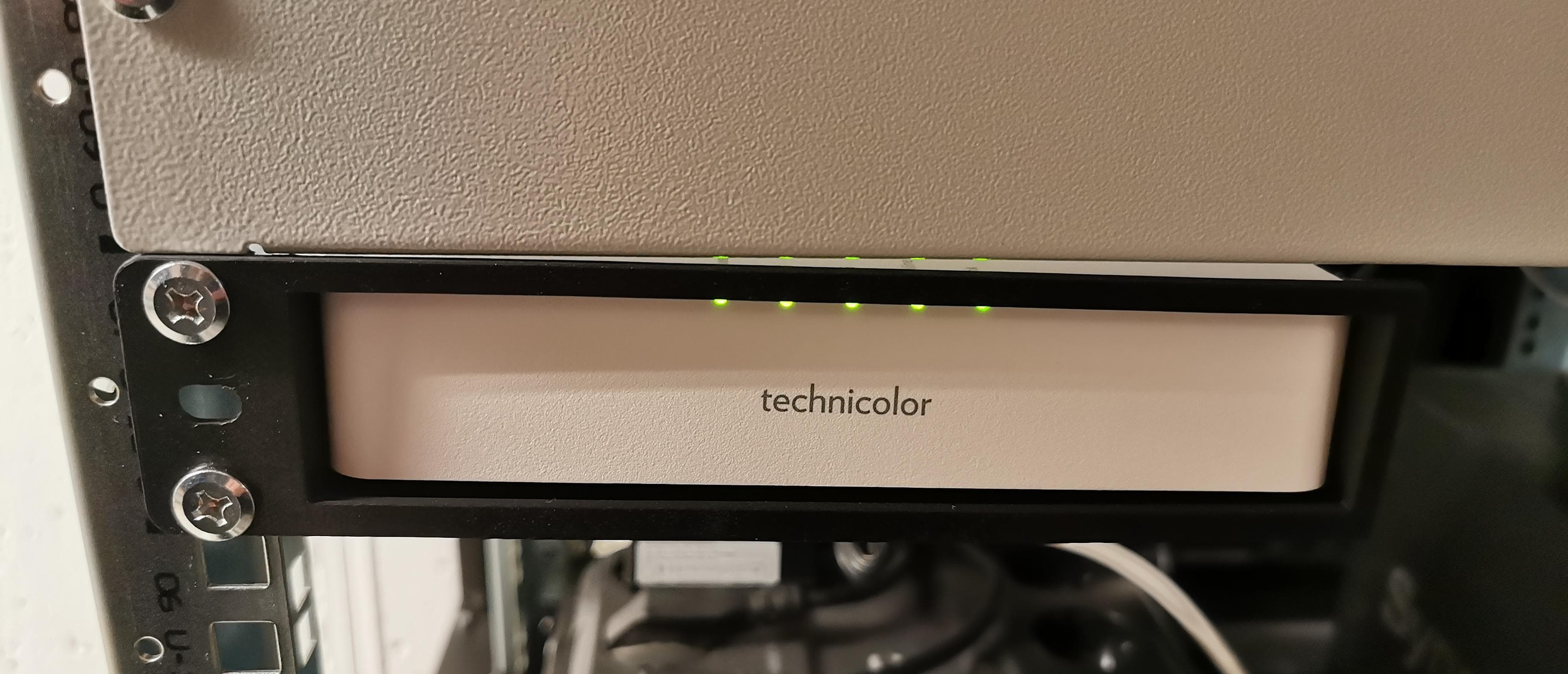 Technicolor TC4400 Rackmount by nerg | Download free STL model ...