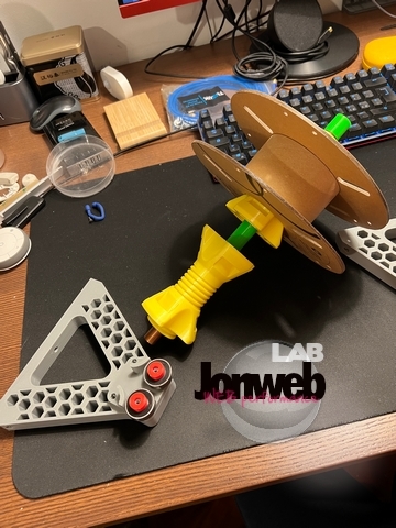 Low friction Filament spool shelf bracket by Jonweb | Download free STL ...