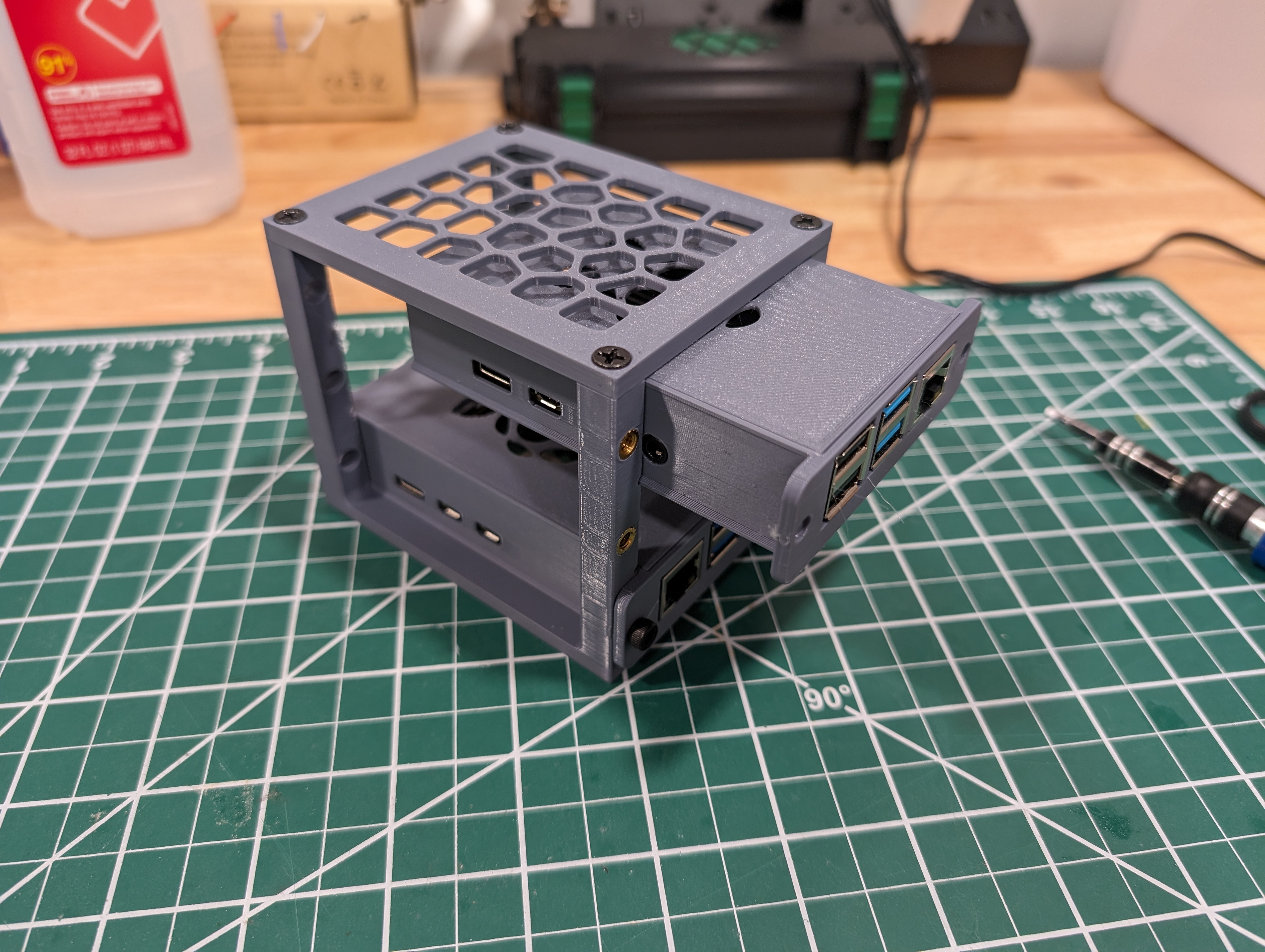 Raspberry Pi 4 & 5 Mini Server Rack Case por jonthemiller | Descargar ...