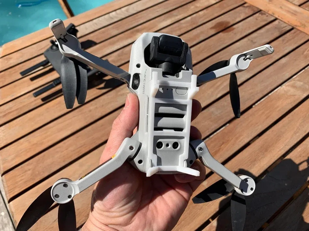 dji mavic mini landing gear with propellers hold clippers by Macaron ...