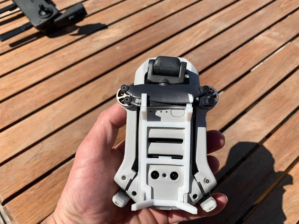 dji mavic mini landing gear with propellers hold clippers by Macaron ...
