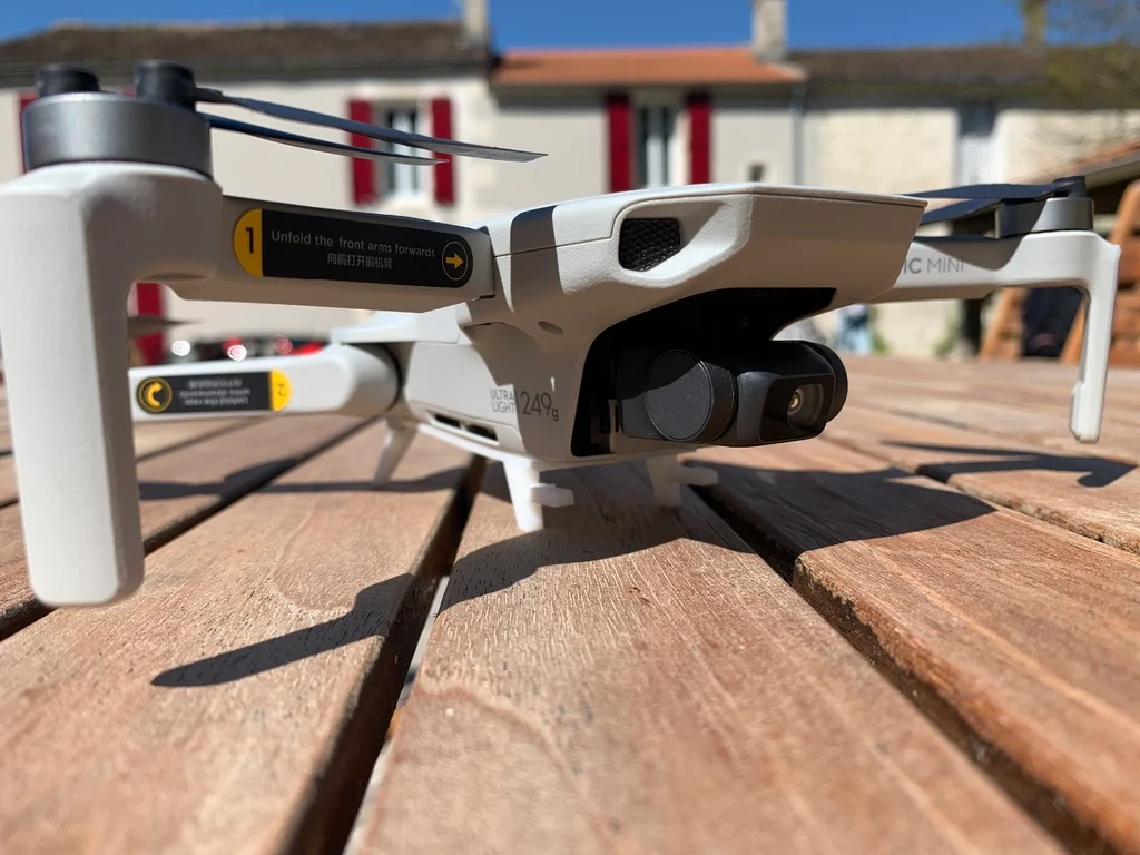 dji mavic mini landing gear with propellers hold clippers by Macaron ...