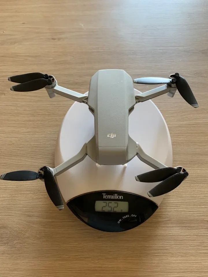 dji mavic mini landing gear with propellers hold clippers by Macaron ...