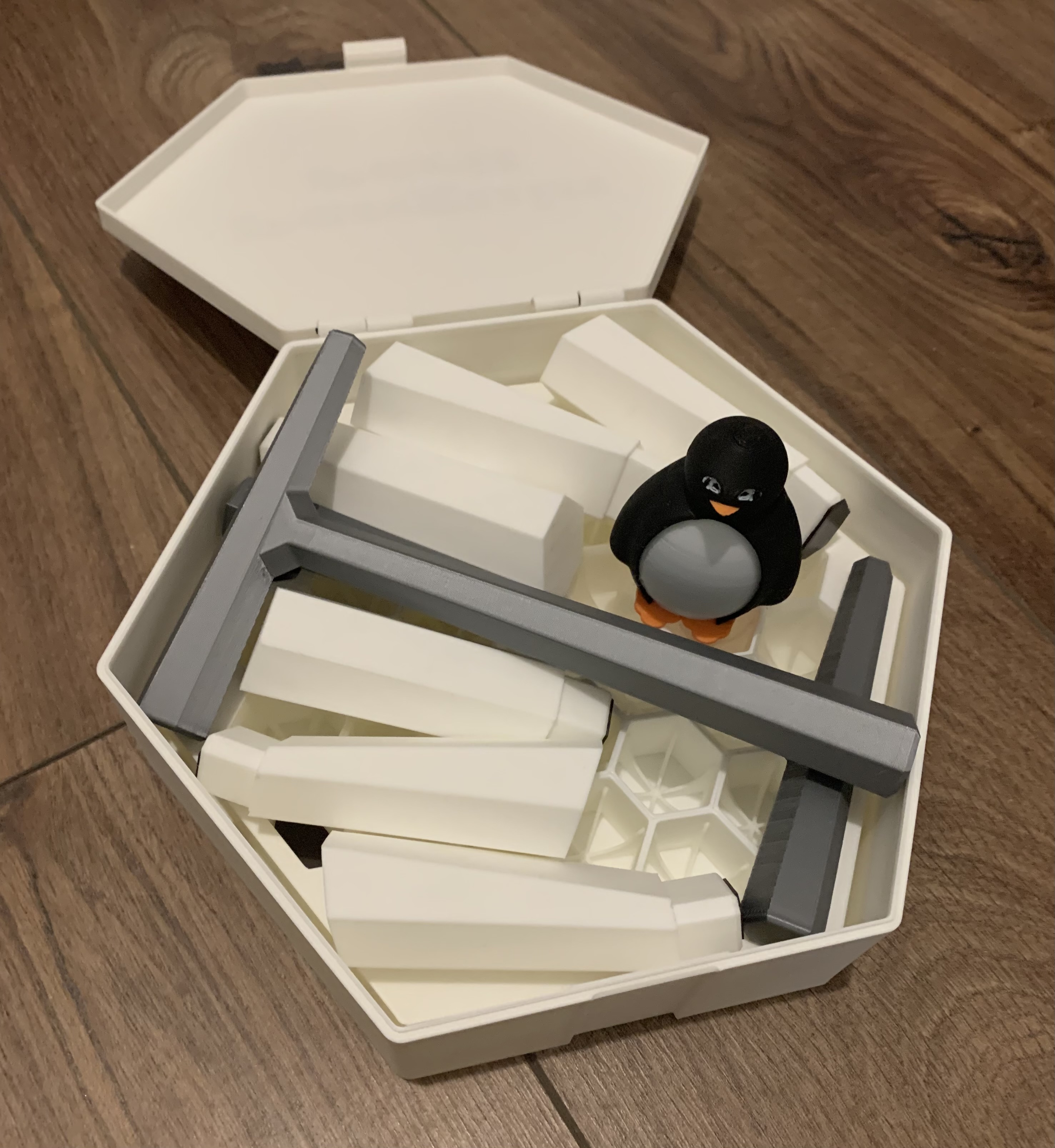 Box for Penguin Peril game by EsToc | Download free STL model ...