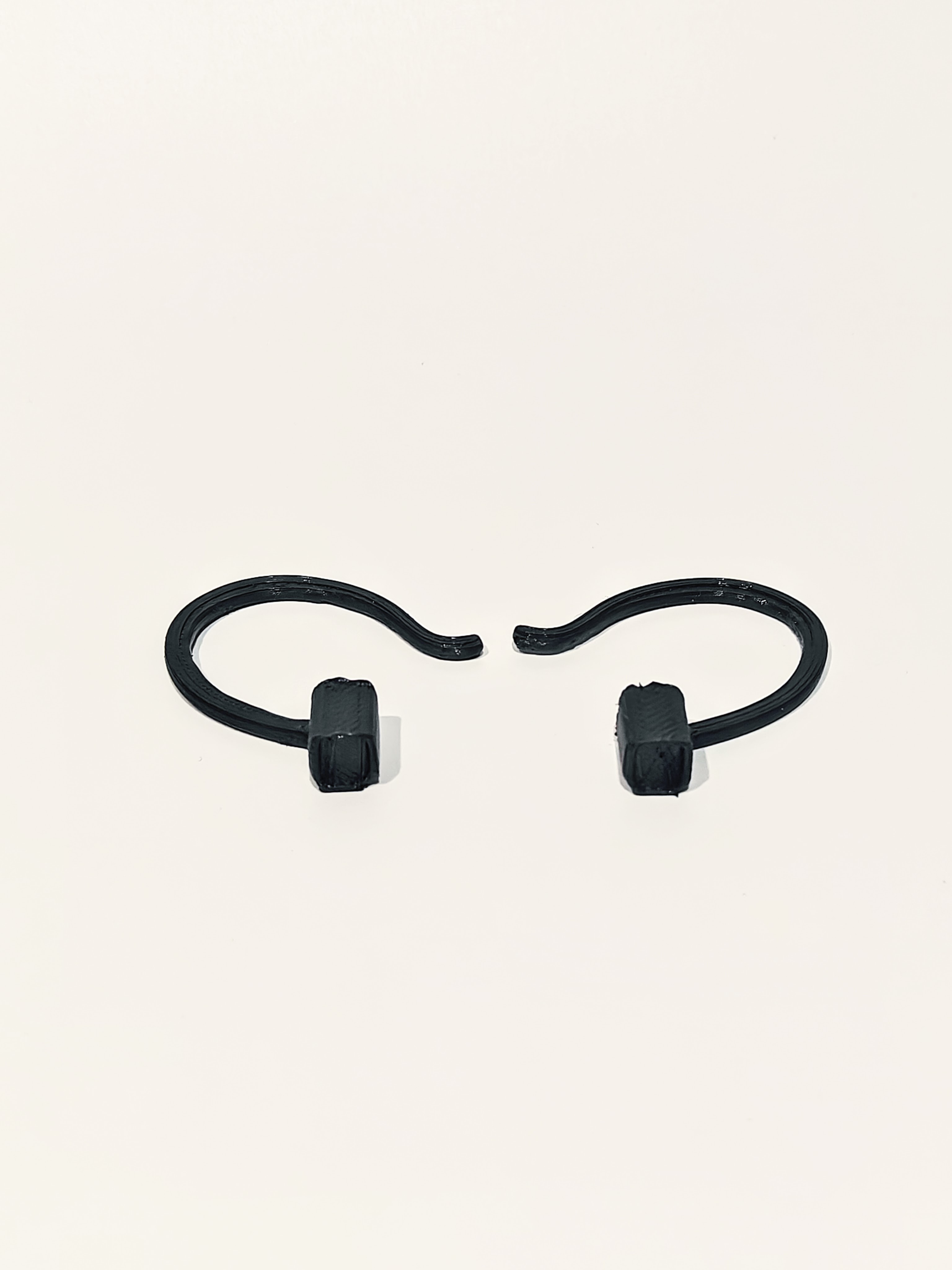 Headphones Ear Clips Ear Hooks Earfun TW300 by makes3dprint | Download ...