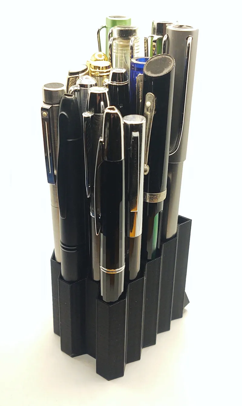 Multi Pen Holder For Honeycomb Storage Wall da Dork Design | Scarica il ...