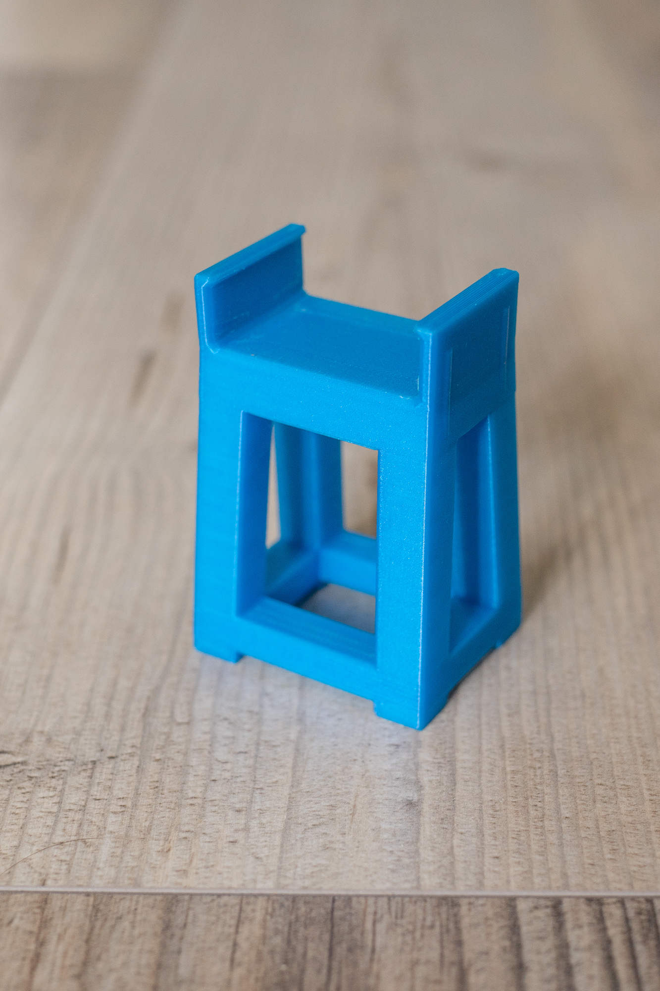 Toy Train Pylon (Brio & IKEA compatible) by Buschi | Download free STL ...