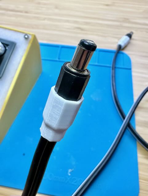 Octagonal strain relief sleeve by jaeseopark | Download free STL model ...