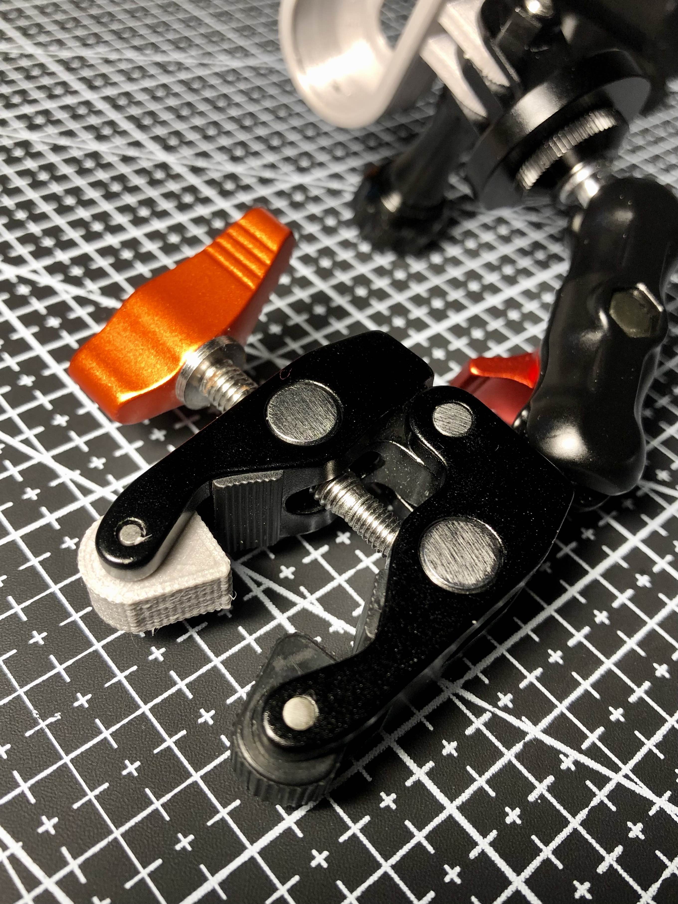 Rotating pad for mini super clamp by pastaoceanfrog | Download free STL ...