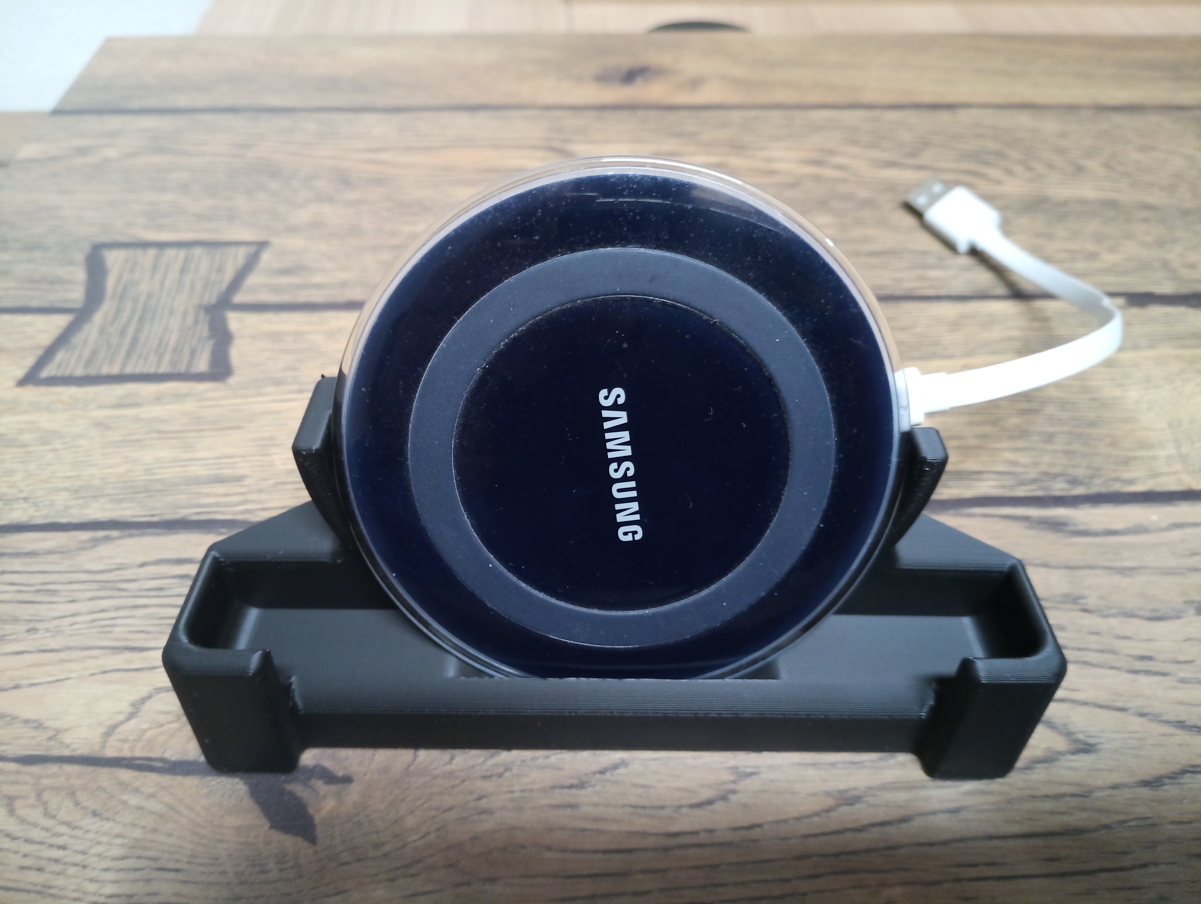 Holder for Samsung Wireless charger and phone in landscape mode. by ...