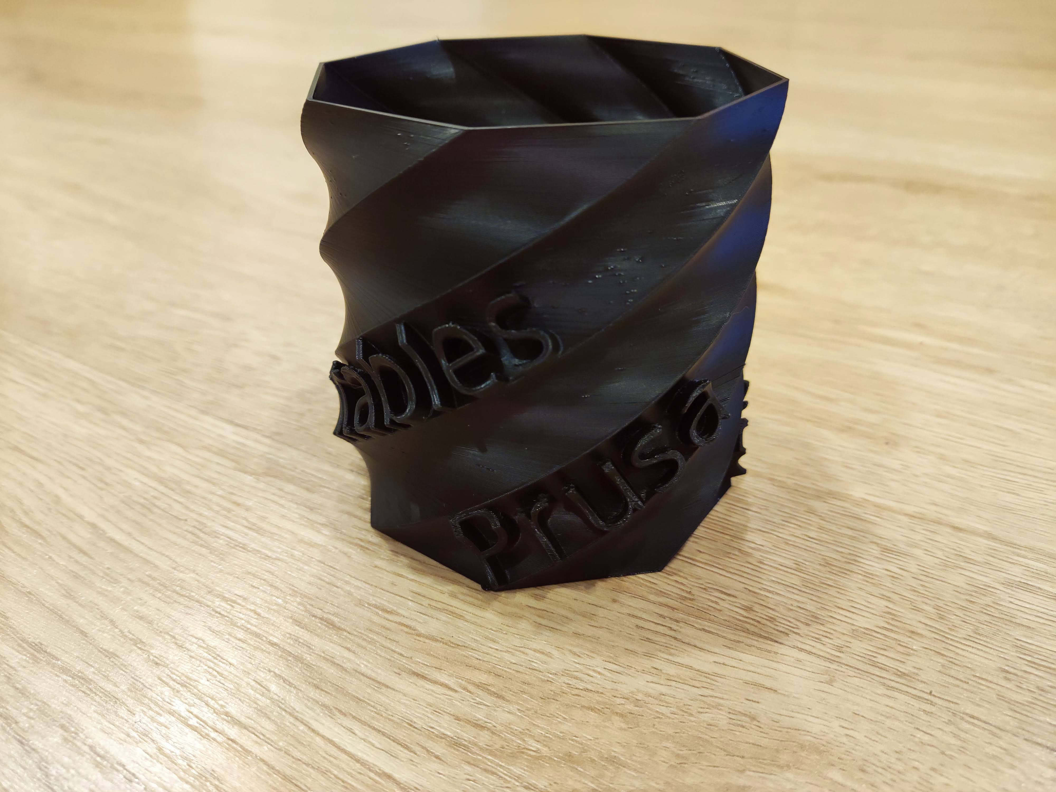 Customizable pen holder by Cristian T | Download free STL model ...