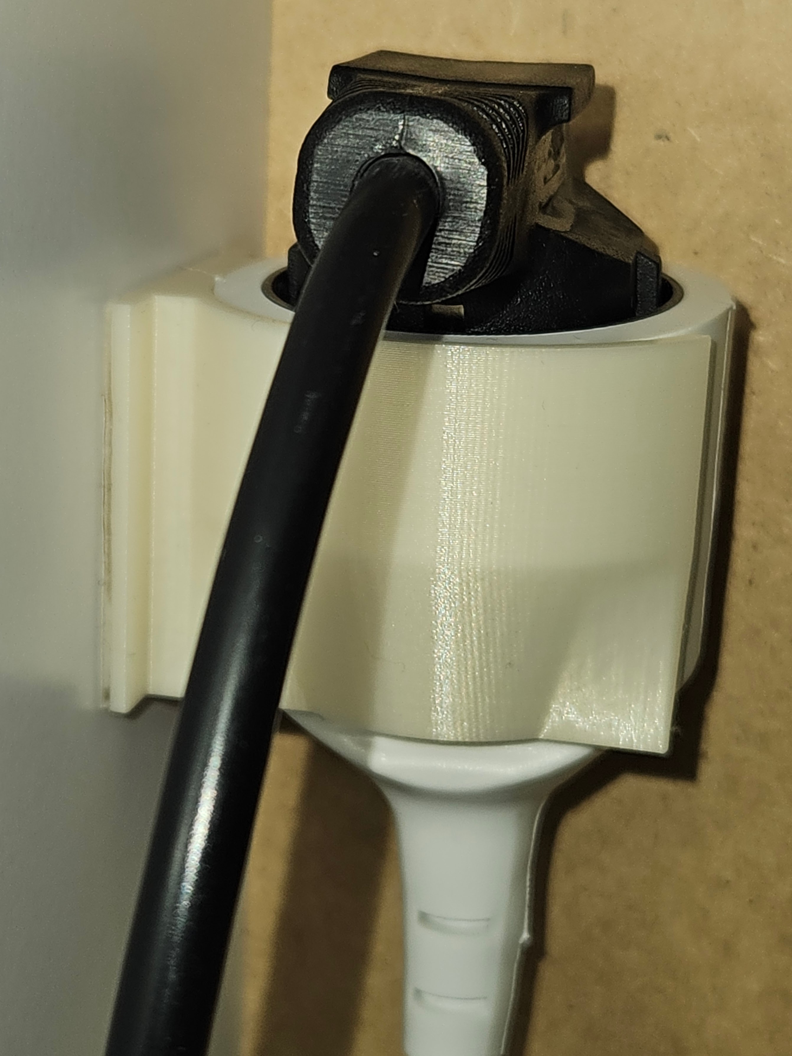 Socket holder by Petr Lhotský | Download free STL model | Printables.com