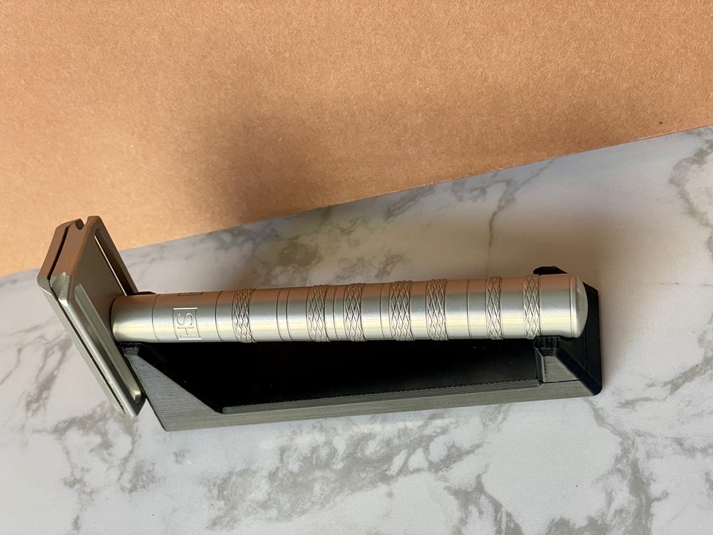 Henson Razor Stand by ben7897 | Download free STL model | Printables.com