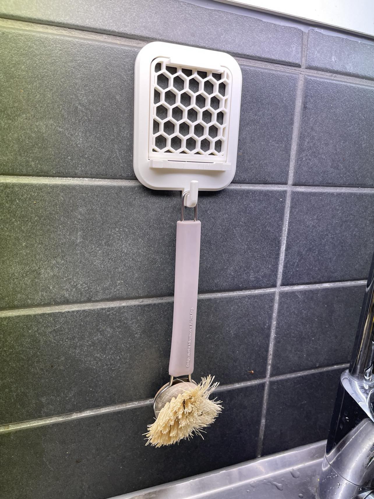 Print-in-place Sponge holder & hook by SanniBaey | Download free STL ...