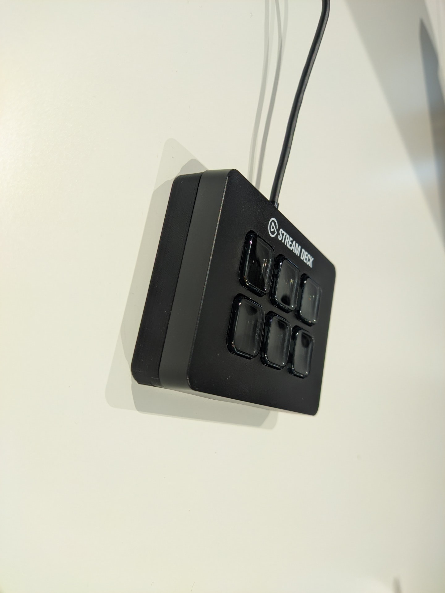 Stream Deck Mini wall mount by deFine - Interactieve techniek ...