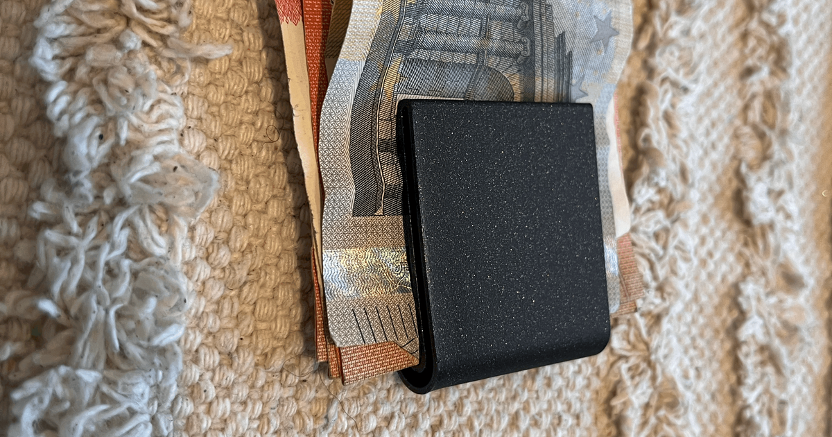 Slim wallet/Cash Clamp by 3DPrintingFan | Download free STL model ...