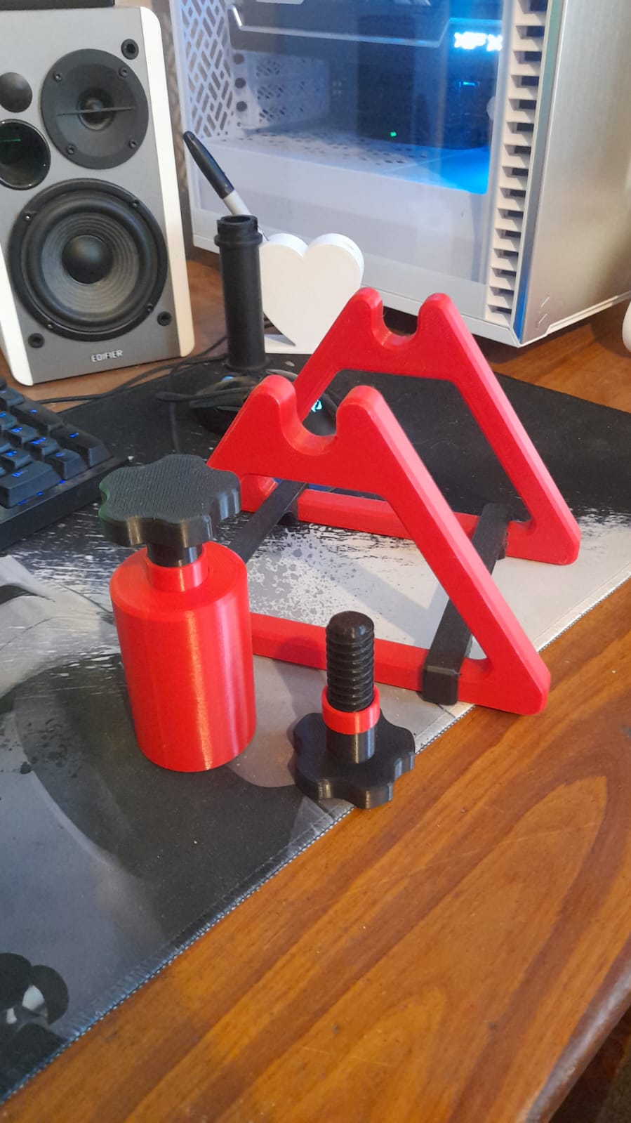 Desktop Spool Holder by Cybotage | Download free STL model | Printables.com