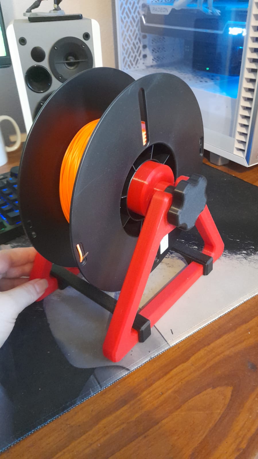 Desktop Spool Holder by Cybotage | Download free STL model | Printables.com