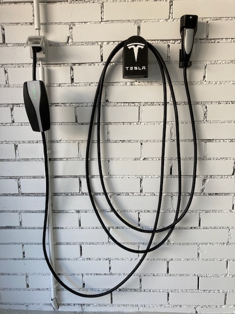 Tesla cable holder by Miha | Download free STL model | Printables.com