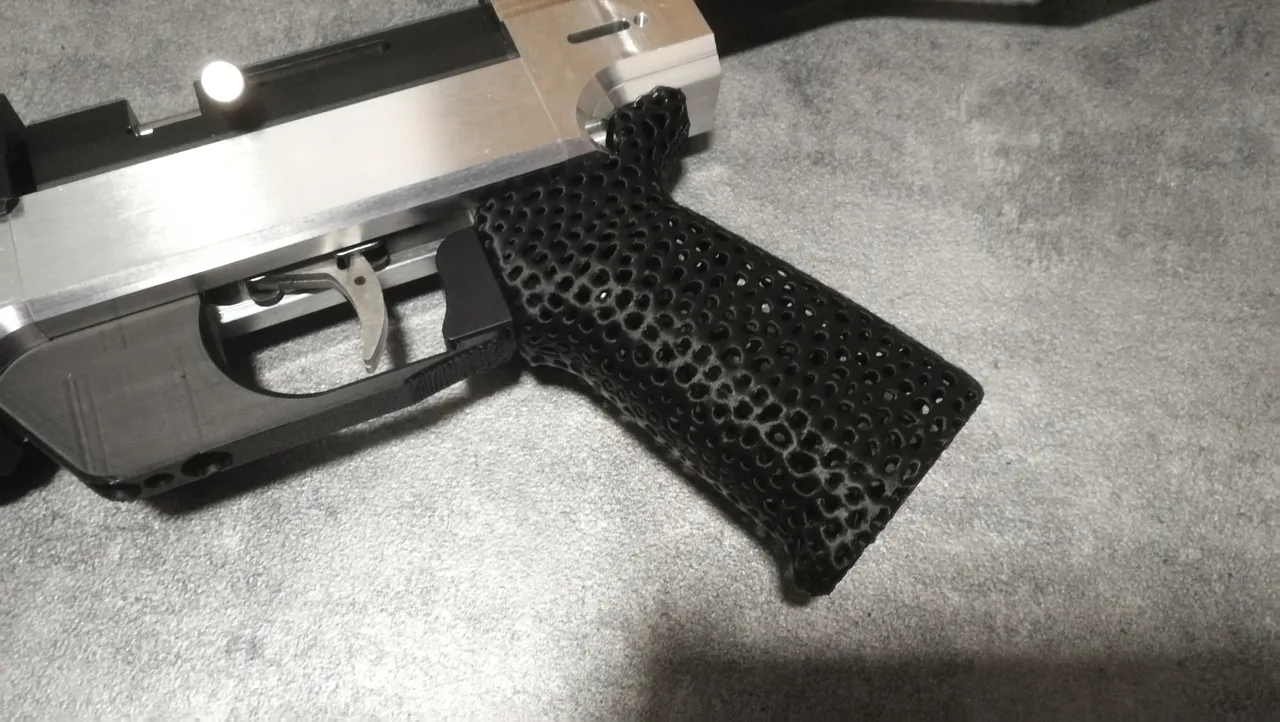 Magpul rukojeť typu AR-15 VORONIZED by Dwayn | Download free STL model ...