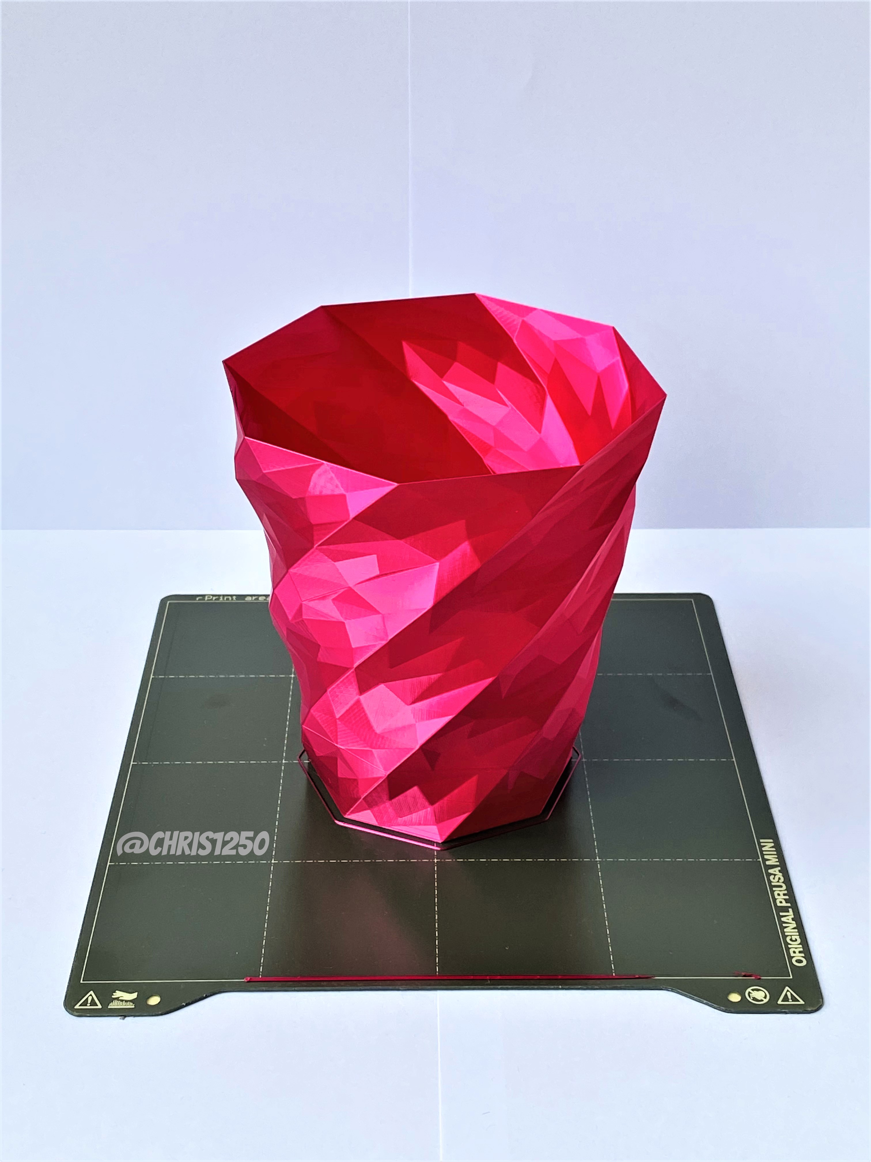 Vase Low Poly Abstract Design by Chris1250 | Download free STL model ...