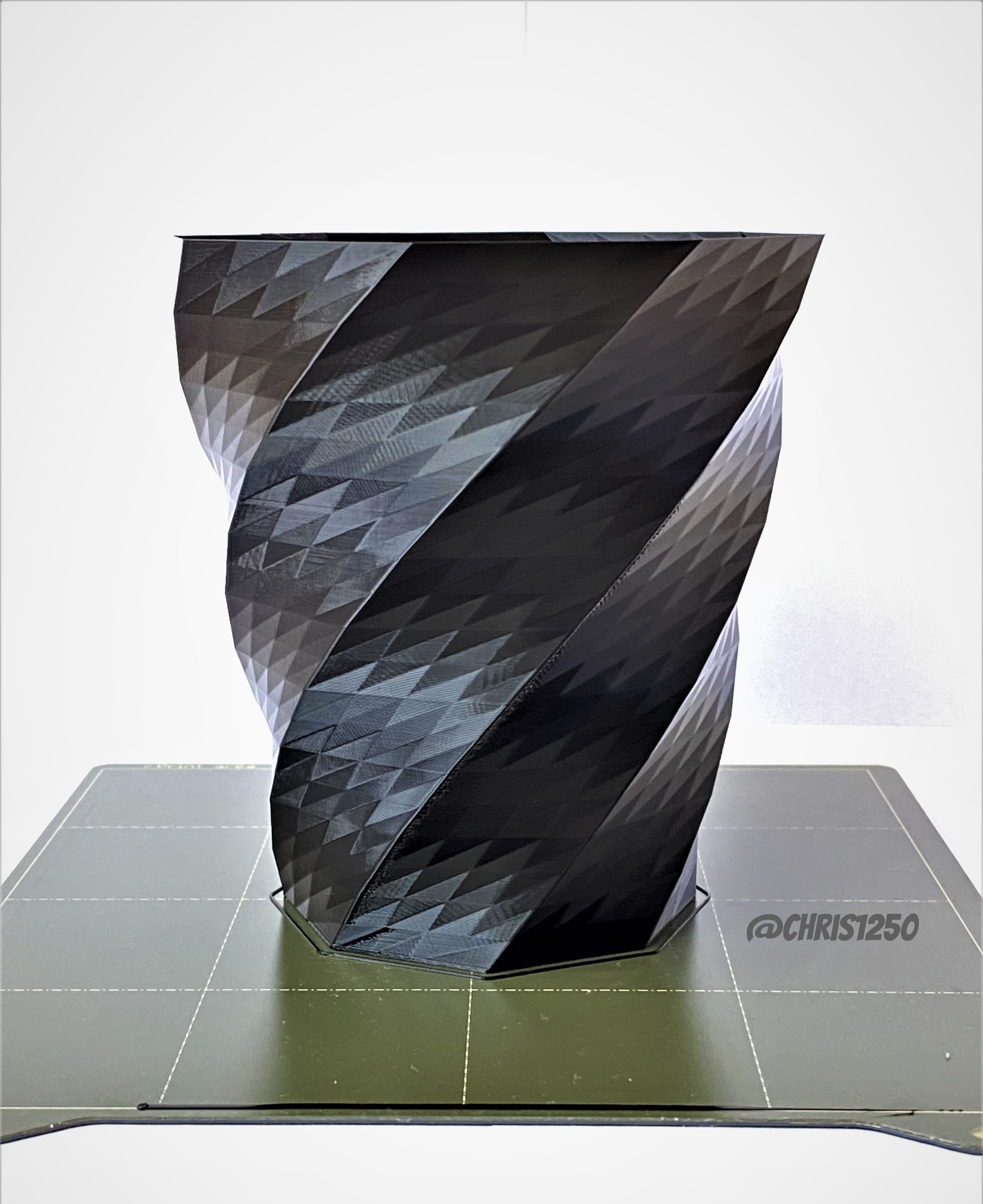 Vase Low Poly Triangle Design by Chris1250 | Download free STL model ...