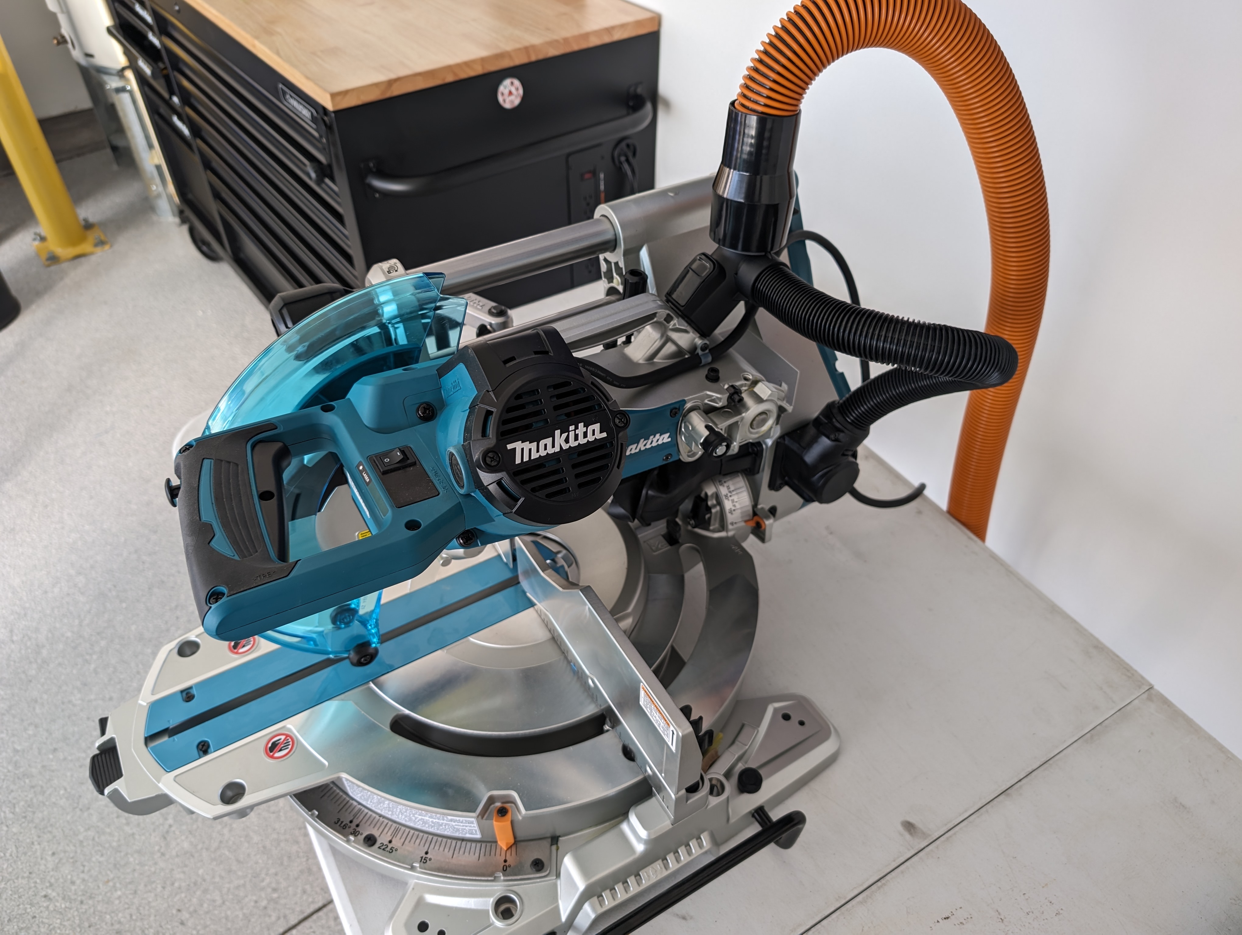 Sawdust adapter for Makita Miter Saw to Rigid Shop Vac by anders2090 ...