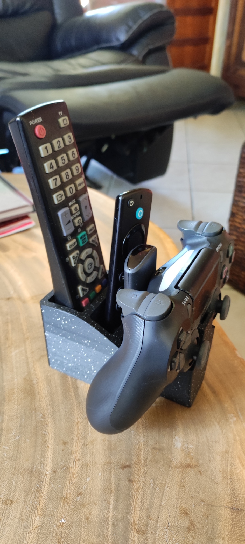 PS4 controller holder and remote controls by LaurentN | Download free ...