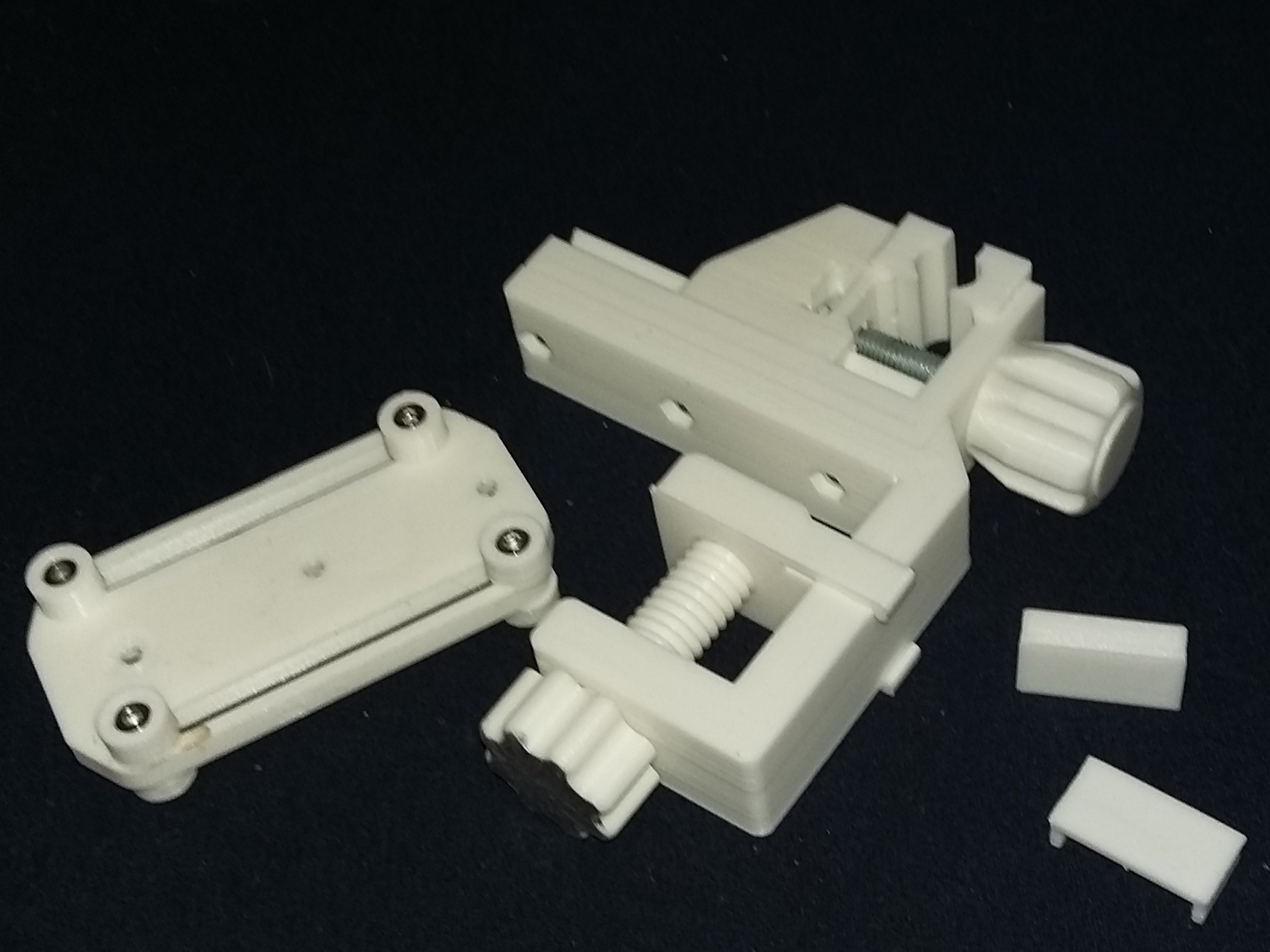 Miniature vise - M3 threaded feet by TMP NFT | Download free STL model ...