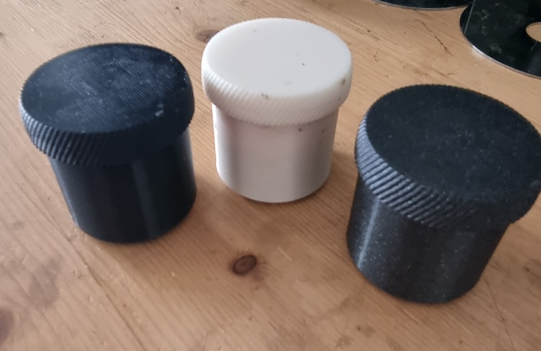 Box for 2 - 38mm silicon boxes by Pik | Download free STL model ...