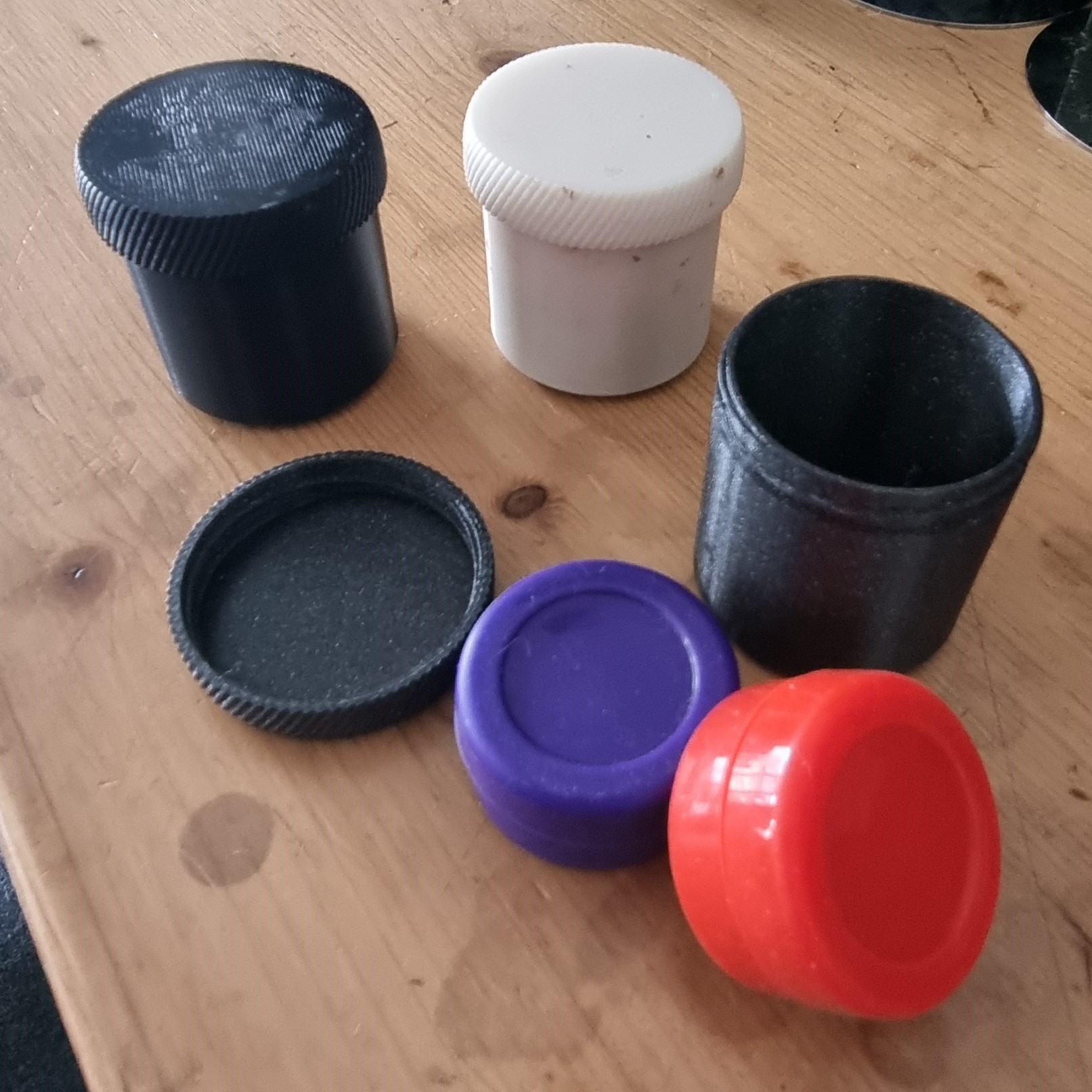 Box for 2 - 38mm silicon boxes by Pik | Download free STL model ...