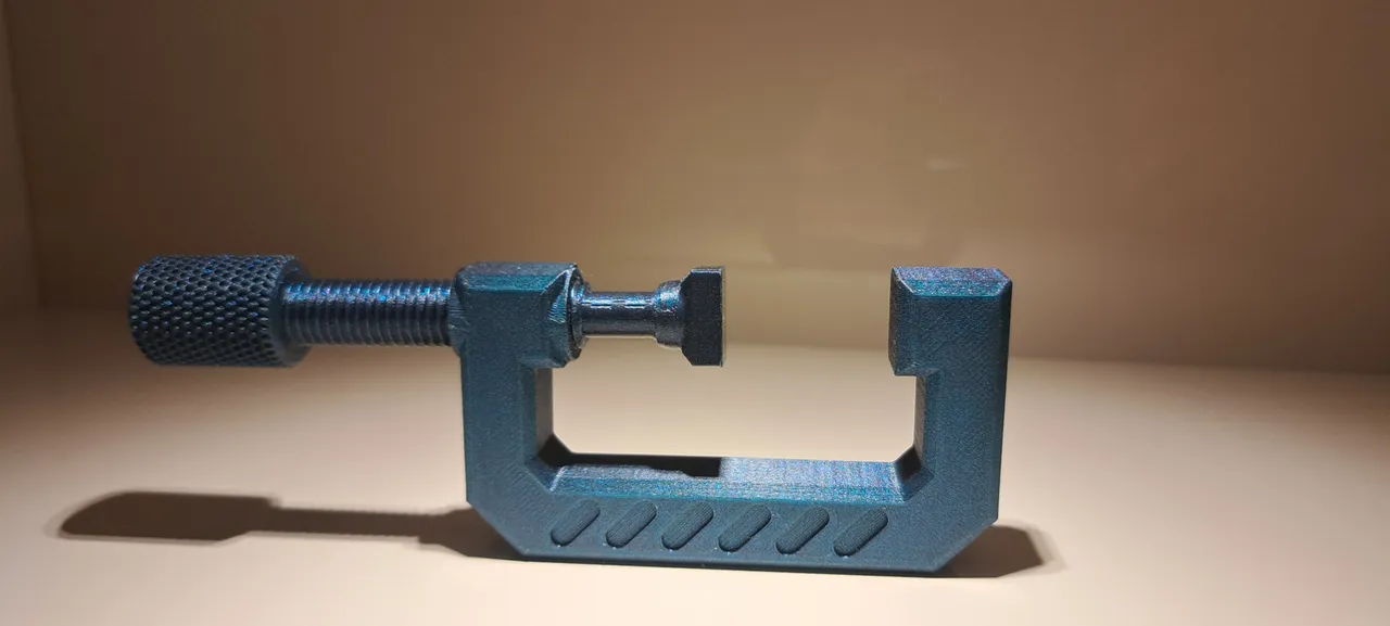 Clamp by Daniel | Download free STL model | Printables.com