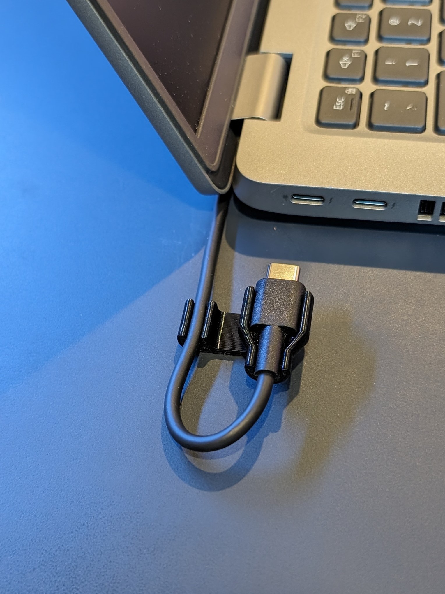 Laptop Cord Guide by LGworkshop | Download free STL model | Printables.com