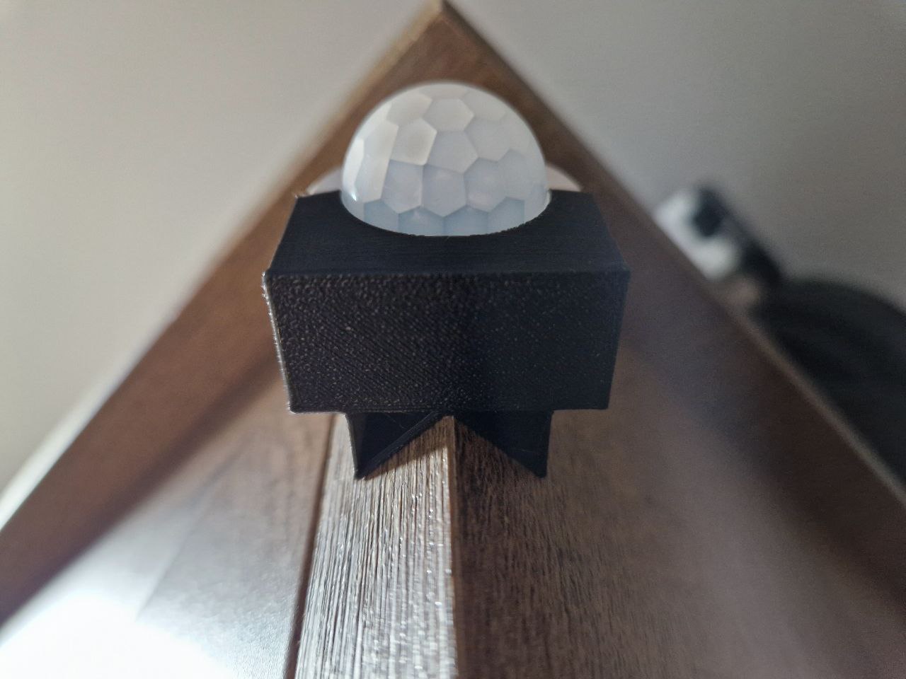 Zigbee motion sensor (PIR) mount by Mykhaylo | Download free STL model ... Zigbee motion sensor (PIR) mount by Mykhaylo | Download free STL model ...