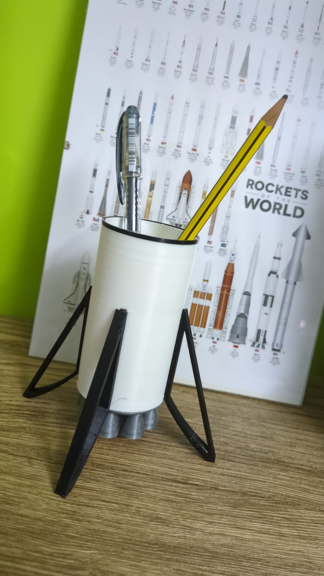SpaceX Falcon 9 Rocket Pen/Pencil Holder by Renato Crespo | Download ...