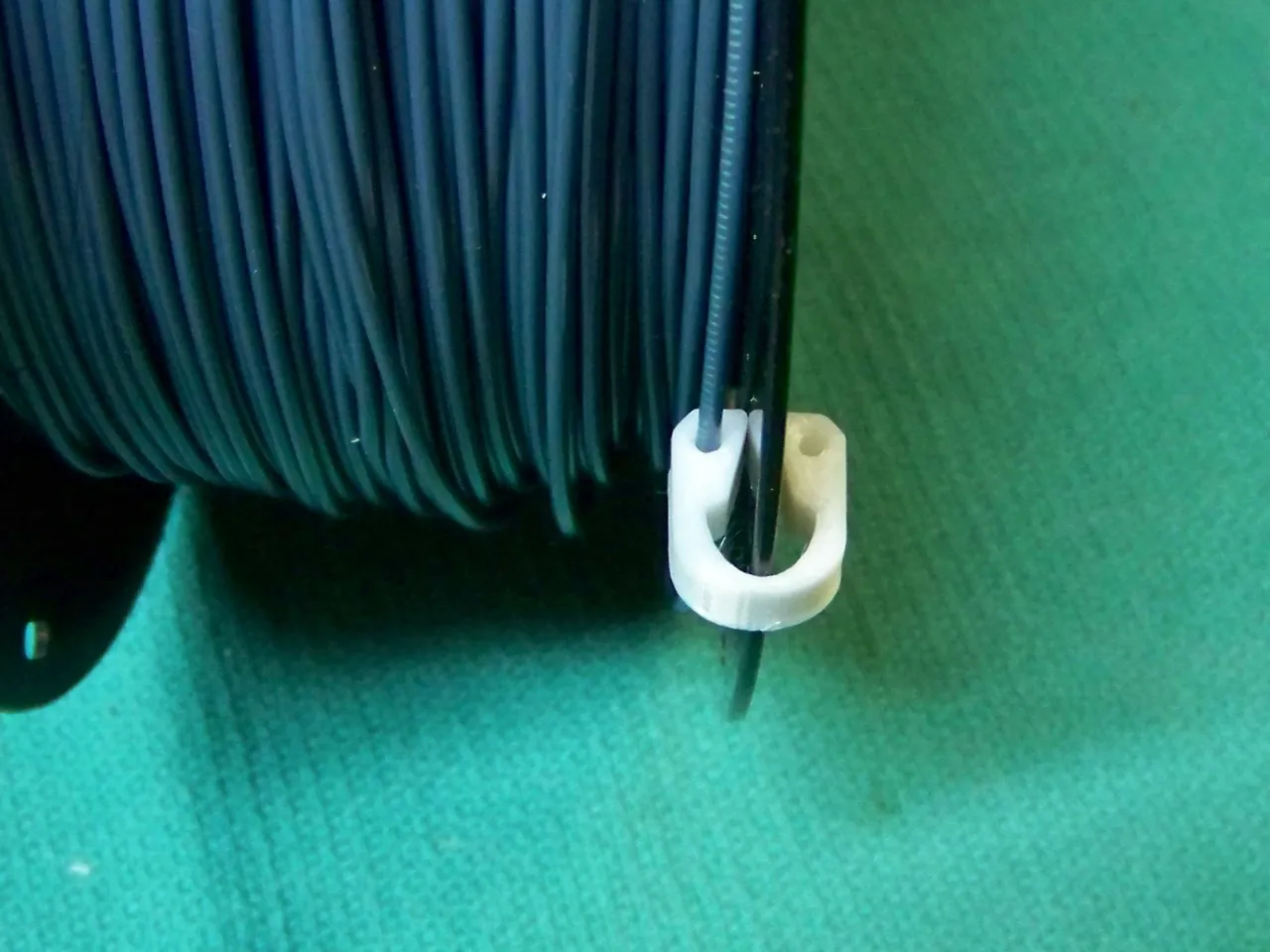Filament Clip by JEO | Download free STL model | Printables.com
