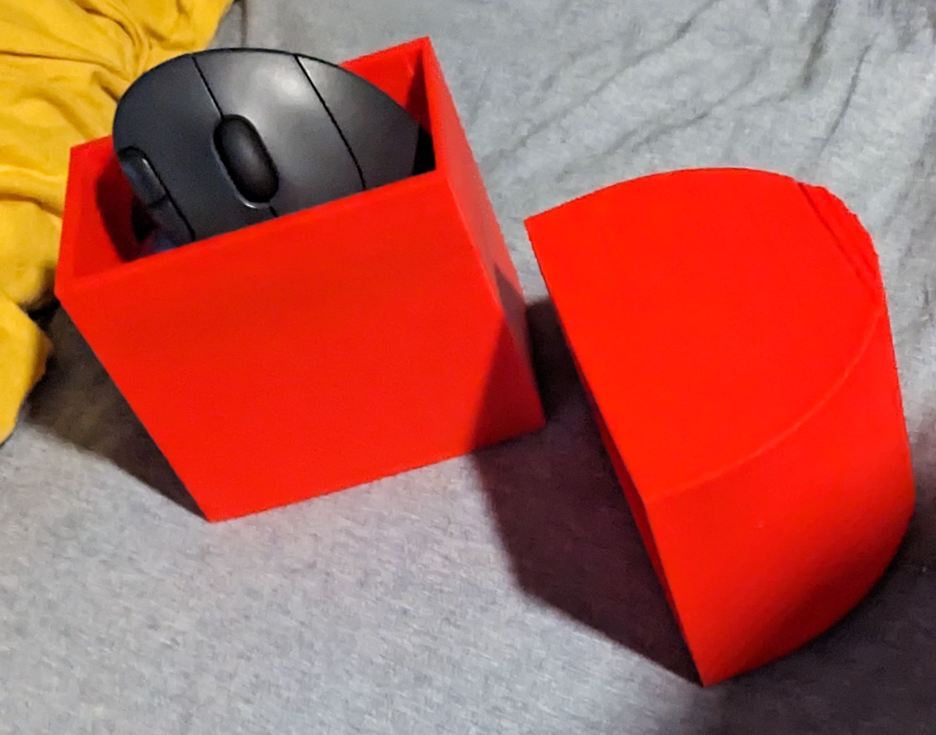 m575 mouse holder case by Phaeton Industries | Download free STL model ...